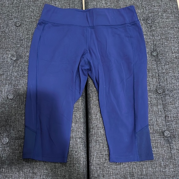 Lucy | Pants & Jumpsuits | Lucy Workout Capri | Poshmark
